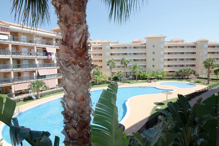 80 M² Apartamento ∙ 2 Habitaciones ∙ 4 Huéspedes - Puzol