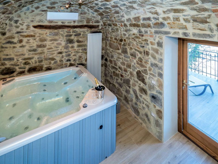 70 M² House ∙ 1 Bedroom ∙ 4 Guests - Mount Amiata