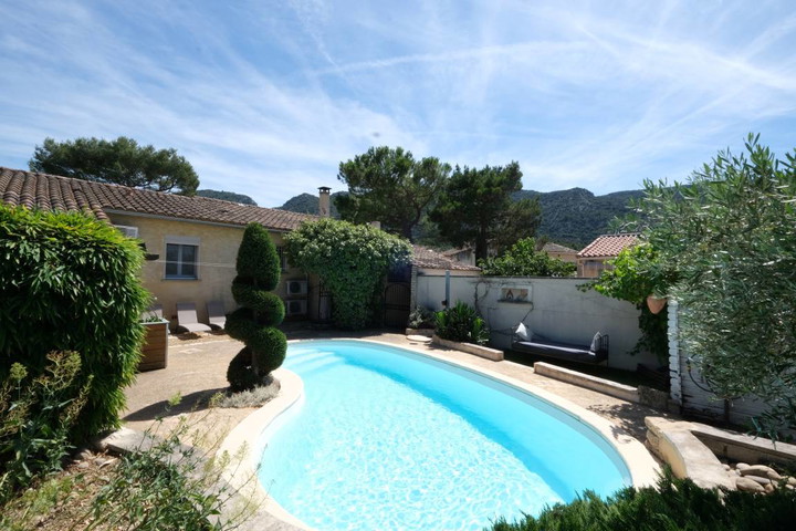 135 M² Villa ∙ 4 Habitaciones ∙ 6 Huéspedes - Gordes, Francia