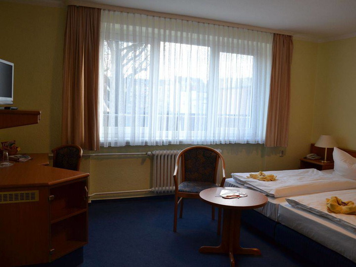 21 M² Hotel ∙ 1 Schlafzimmer ∙ 2 Gäste - Cottbus