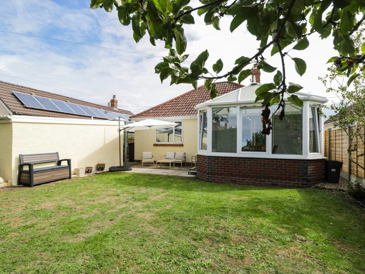 Cottage ∙ 2 Bedrooms ∙ 4 Guests - Clevedon, UK