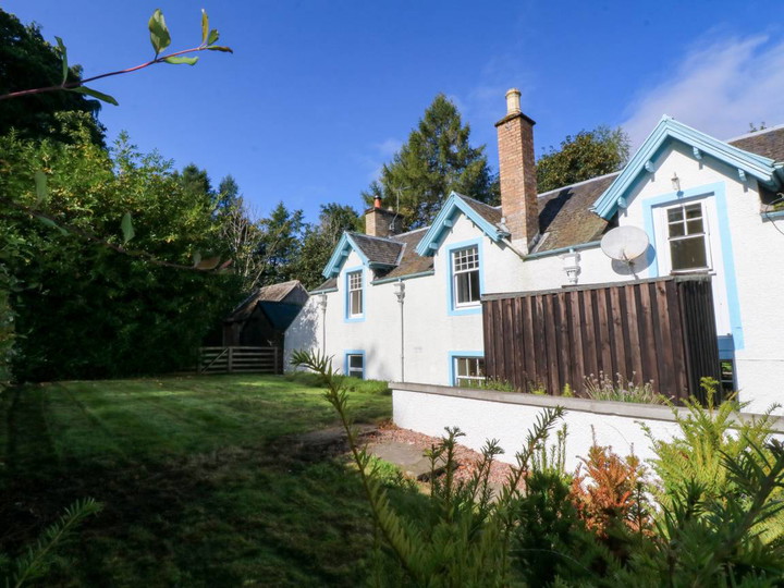 Cottage ∙ 3 Bedrooms ∙ 6 Guests - Dunkeld