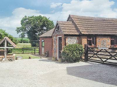 Cottage ∙ 2 Bedrooms ∙ 4 Guests - North Walsham