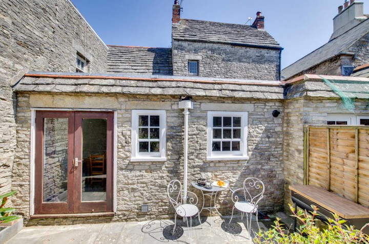 Cottage ∙ 4 Bedrooms ∙ 6 Guests - Wareham