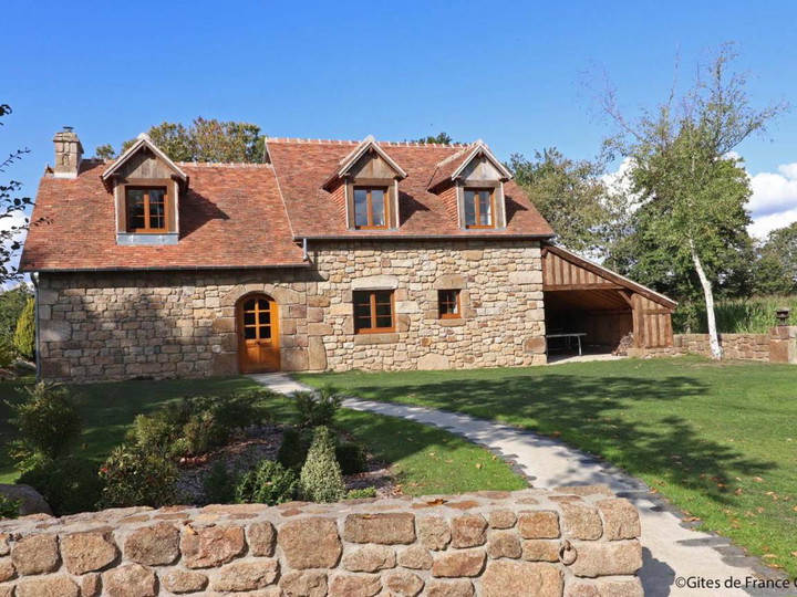 150 M² Cottage ∙ 4 Chambres ∙ 8 Personnes - Domfront