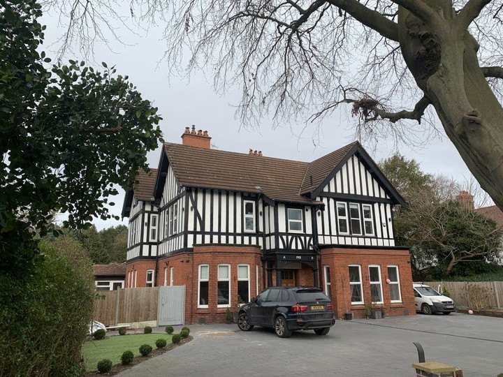 800 M² House ∙ 8 Bedrooms ∙ 16 Guests - Sefton Park - Liverpool