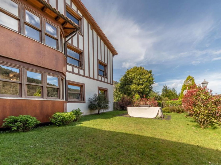 75 M² Apartamento ∙ 3 Habitaciones ∙ 6 Huéspedes - Castro Urdiales