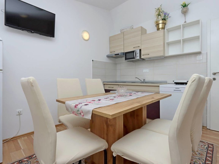 50 M² Apartment ∙ 2 Bedrooms ∙ 5 Guests - Crikvenica