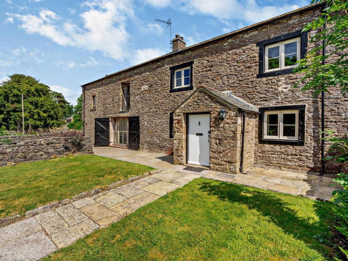 Cottage ∙ 4 Bedrooms ∙ 8 Guests - Kirkby Stephen