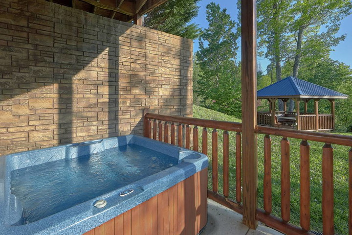 311 M² House ∙ 4 Bedrooms ∙ 12 Guests - Gatlinburg, TN
