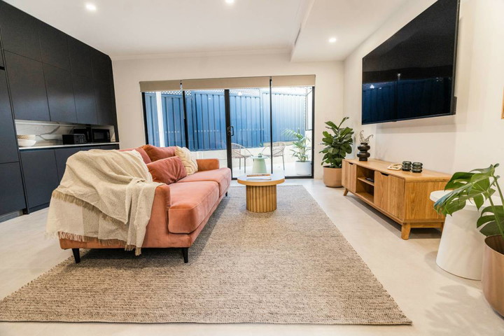 17 M² House ∙ 4 Bedrooms ∙ 7 Guests - Mount Pleasant