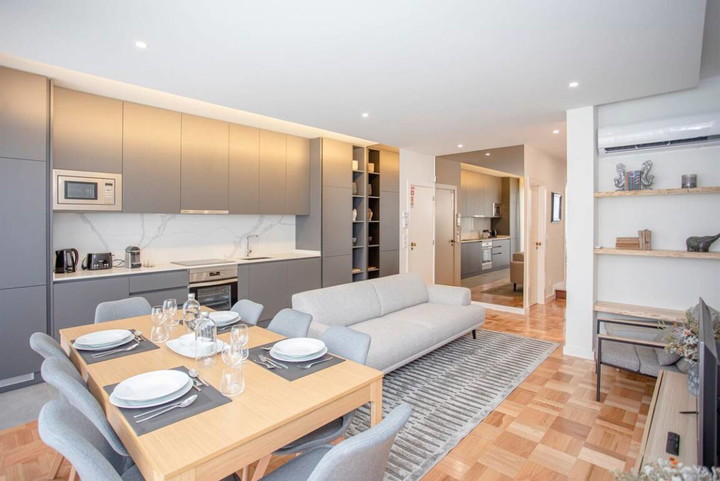 205 M² House ∙ 4 Bedrooms ∙ 8 Guests - Porto