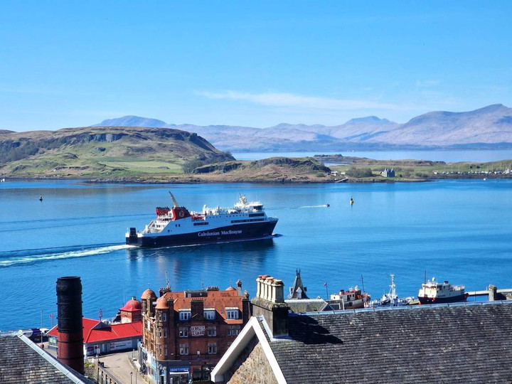 Cottage ∙ 4 Bedrooms ∙ 8 Guests - Oban