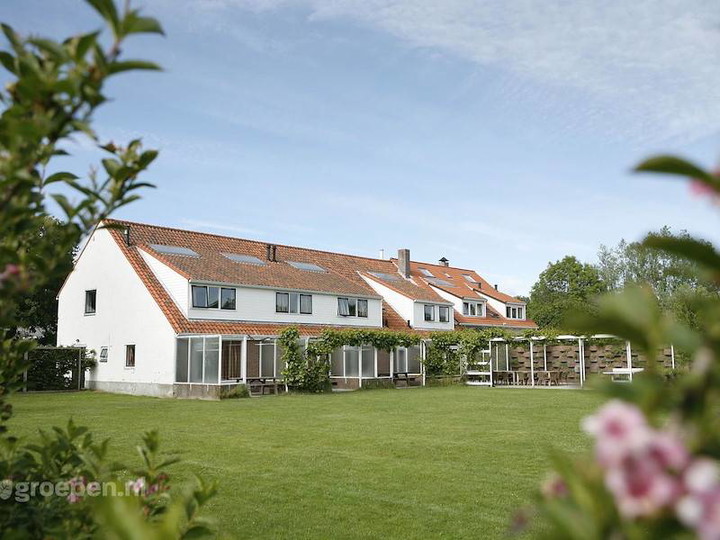 Ferienhaus ∙ 15 Schlafzimmer ∙ 34 Gäste - Renesse