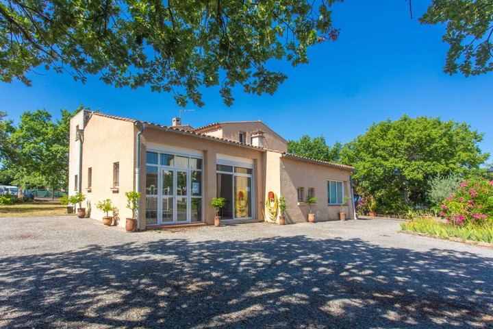 300 M² House ∙ 13 Bedrooms ∙ 34 Guests - Var