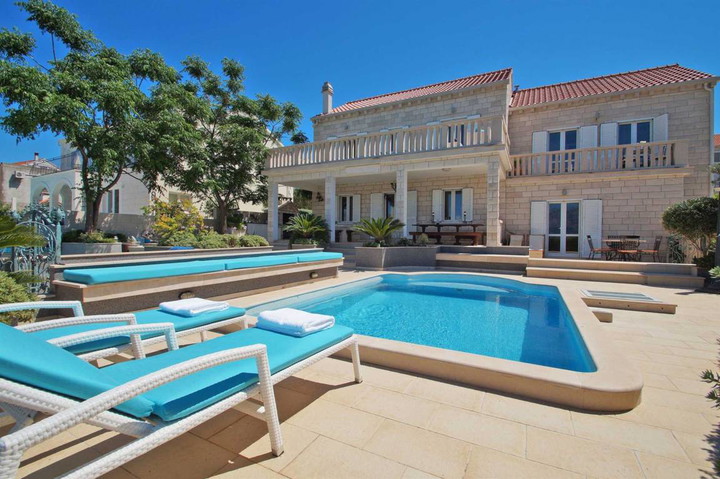 200 M² Villa ∙ 6 Chambres ∙ 12 Personnes - Korčula