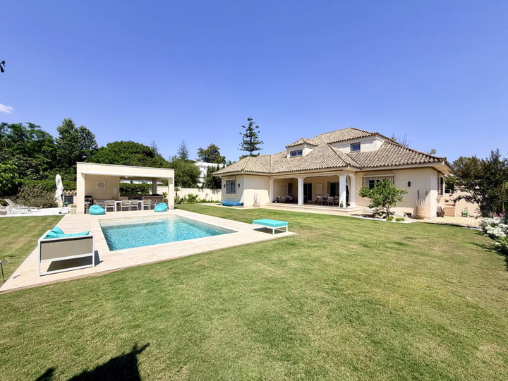 1450 M² Villa ∙ 7 Bedrooms ∙ 14 Guests - Jerez de la Frontera