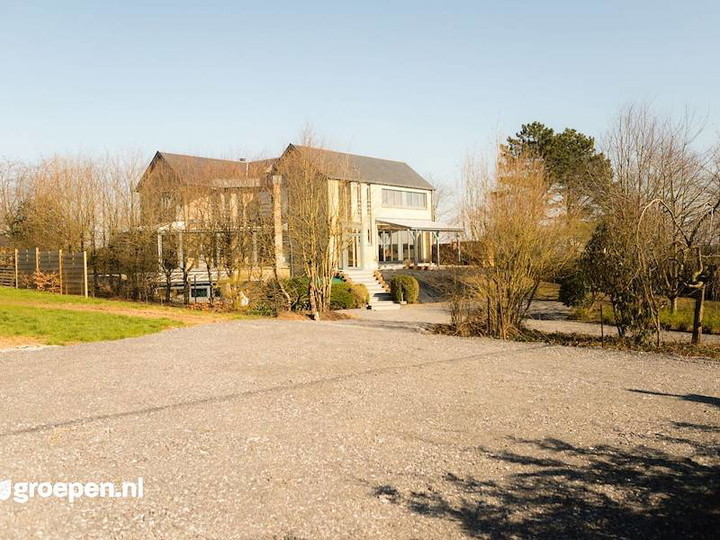 Maison De Vacances ∙ 6 Chambres ∙ 14 Personnes - Dinant