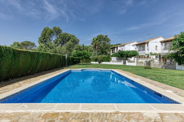 80 M² House ∙ 3 Bedrooms ∙ 7 Guests - Torroella de Montgrí
