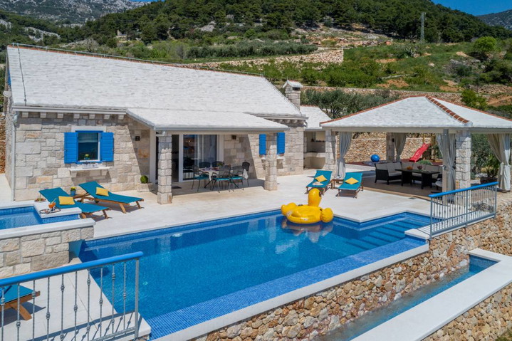 120 M² House ∙ 3 Bedrooms ∙ 6 Guests - Stari Grad