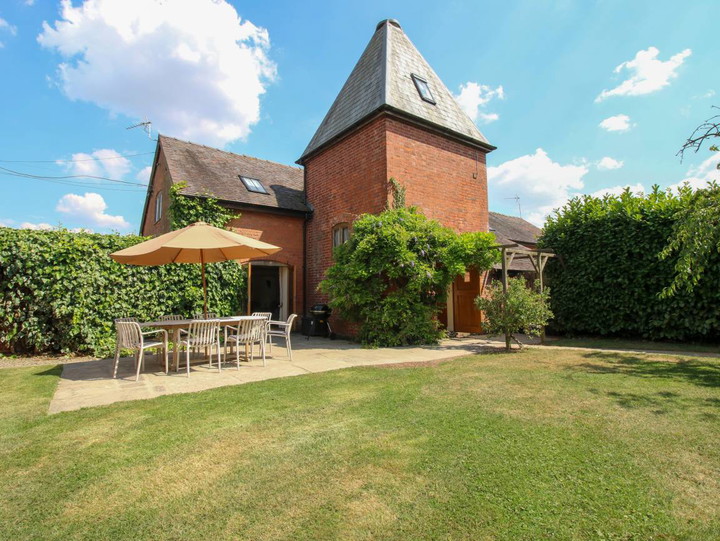 Cottage ∙ 4 Bedrooms ∙ 8 Guests - Shropshire