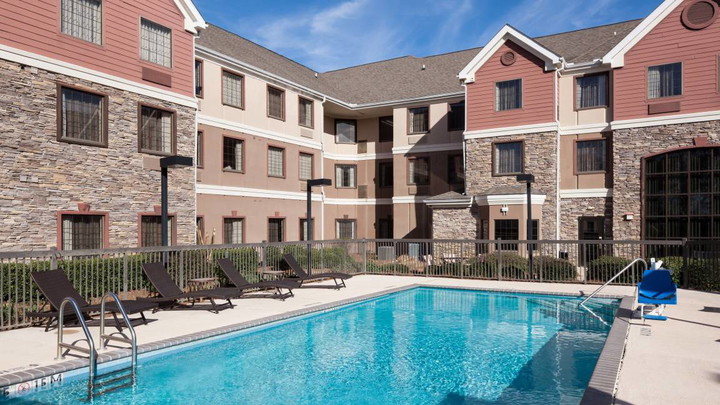 Studio Flat ∙ 1 Bedroom ∙ 4 Guests - Jackson, MS