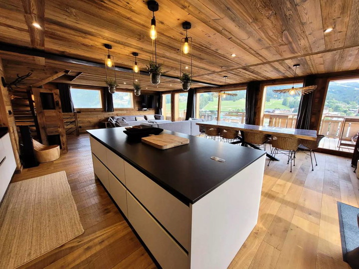 250 M² Chalet ∙ 4 Chambres ∙ 14 Personnes - Montriond