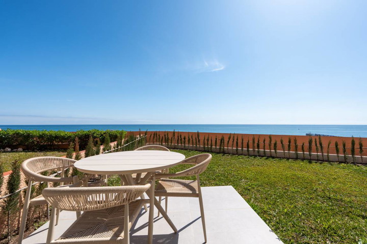 65 M² Aparthotel ∙ 2 Bedrooms ∙ 4 Guests - Costa del Sol