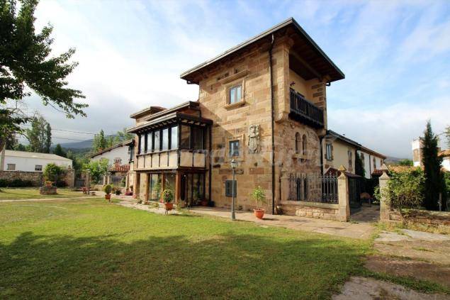 Cottage ∙ 32 Bedrooms ∙ 20 Guests - Cantabria