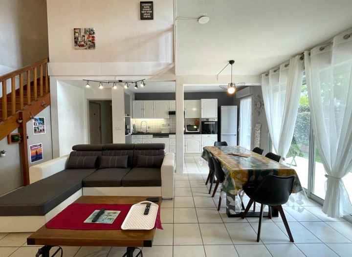 100 M² Gîte ∙ 3 Chambres ∙ 7 Personnes - Pau