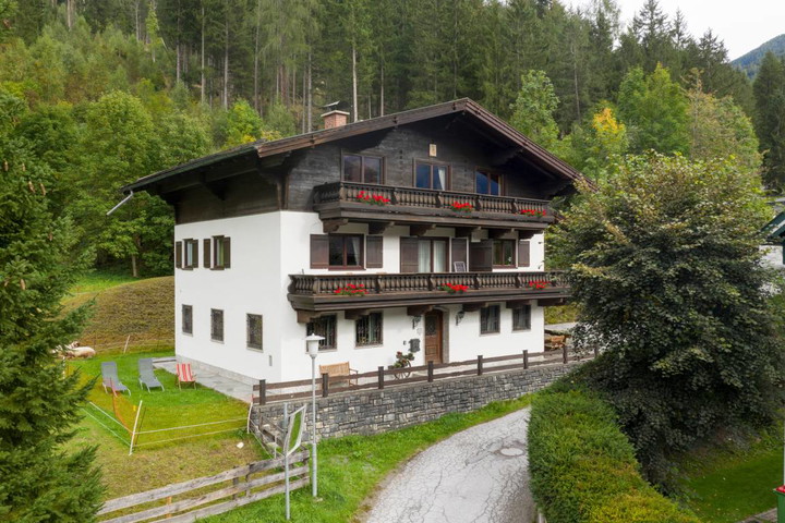 220 M² Chalet ∙ 6 Bedrooms ∙ 14 Guests - Badgastein