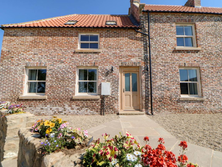 Cottage ∙ 3 Bedrooms ∙ 6 Guests - Darlington