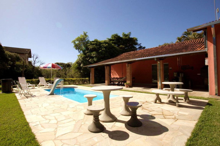 250 M² Casa ∙ 5 Quartos ∙ 16 Hóspedes - Franca