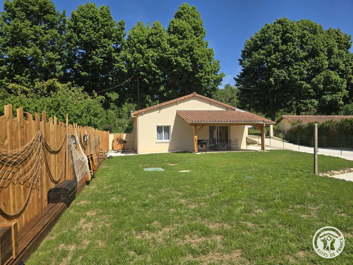 70 M² Gîte ∙ 3 Bedrooms ∙ 6 Guests - Dordogne