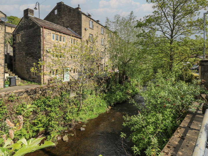 Cottage ∙ 2 Bedrooms ∙ 5 Guests - Holmfirth