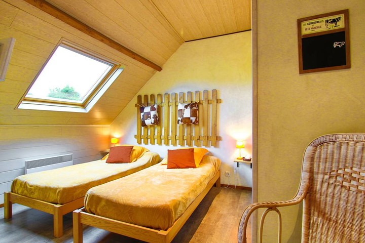 23 M² Chambre D'hôtes ∙ 1 Chambre ∙ 4 Personnes - Valognes