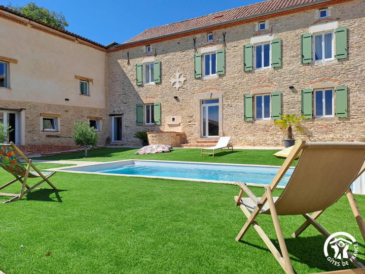 240 M² Gîte ∙ 5 Chambres ∙ 12 Personnes - Carmaux