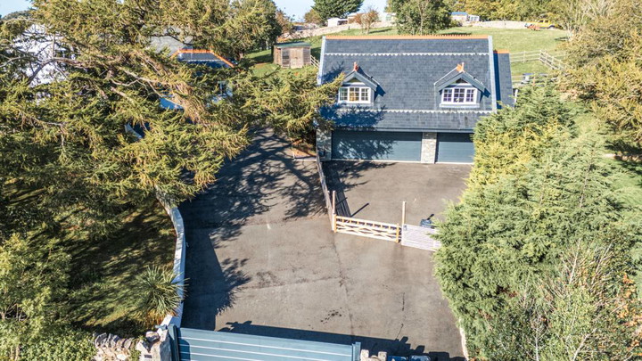 Cottage ∙ 2 Bedrooms ∙ 4 Guests - Colwyn Bay