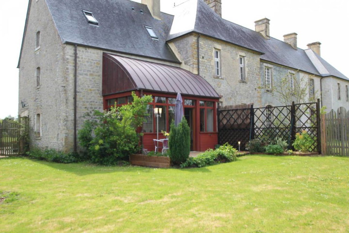90 M² Gîte ∙ 2 Bedrooms ∙ 4 Guests - Sainte-Mère-Église