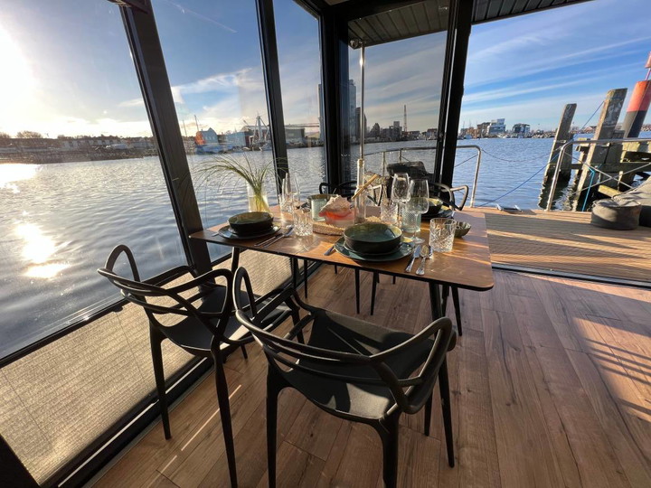 75 M² Hausboot ∙ 2 Schlafzimmer ∙ 4 Gäste - Heiligenhafen