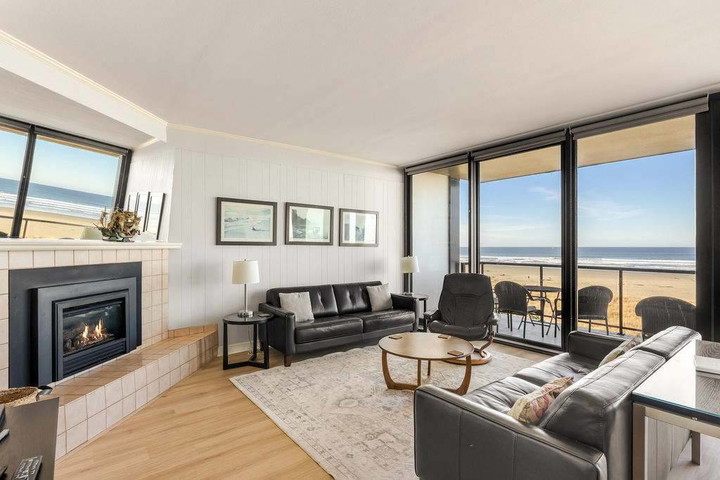 130 M² House ∙ 2 Bedrooms ∙ 5 Guests - Cannon Beach, OR