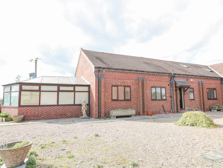 Cottage ∙ 6 Bedrooms ∙ 14 Guests - Derby