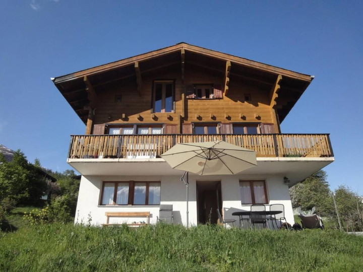 64 M² Ferienwohnung ∙ 2 Schlafzimmer ∙ 4 Gäste - Ernen