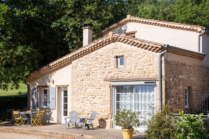 105 M² Gîte ∙ 3 Chambres ∙ 6 Personnes - Valence