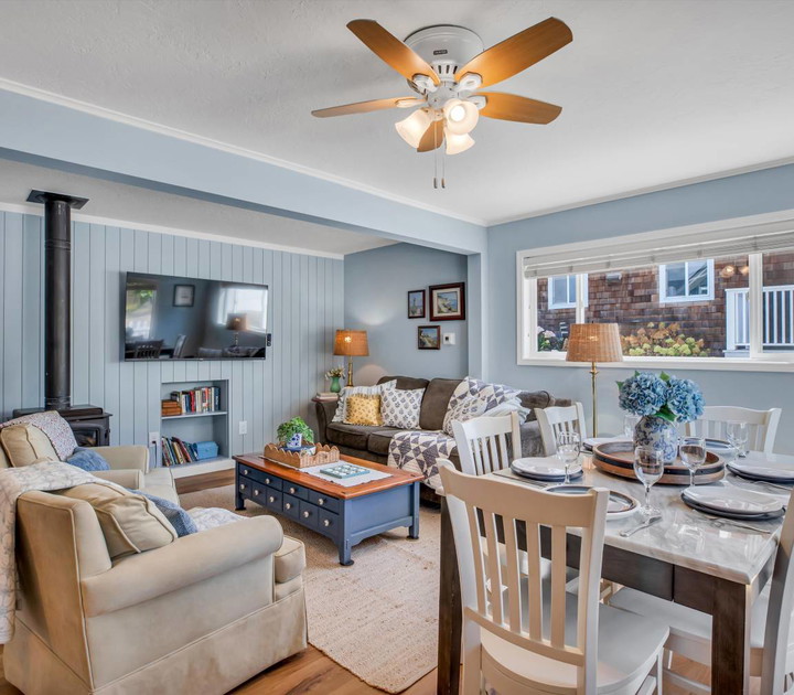 129 M² Cottage ∙ 3 Bedrooms ∙ 8 Guests - Cannon Beach, OR