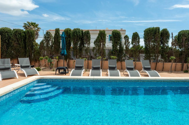 167 M² Villa ∙ 4 Bedrooms ∙ 8 Guests - Ibiza