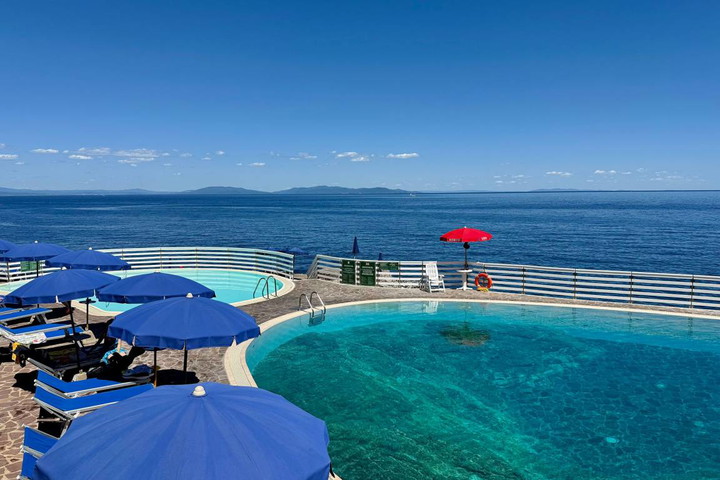 150 M² Villa ∙ 4 Slaapkamers ∙ 7 Gasten - Elba