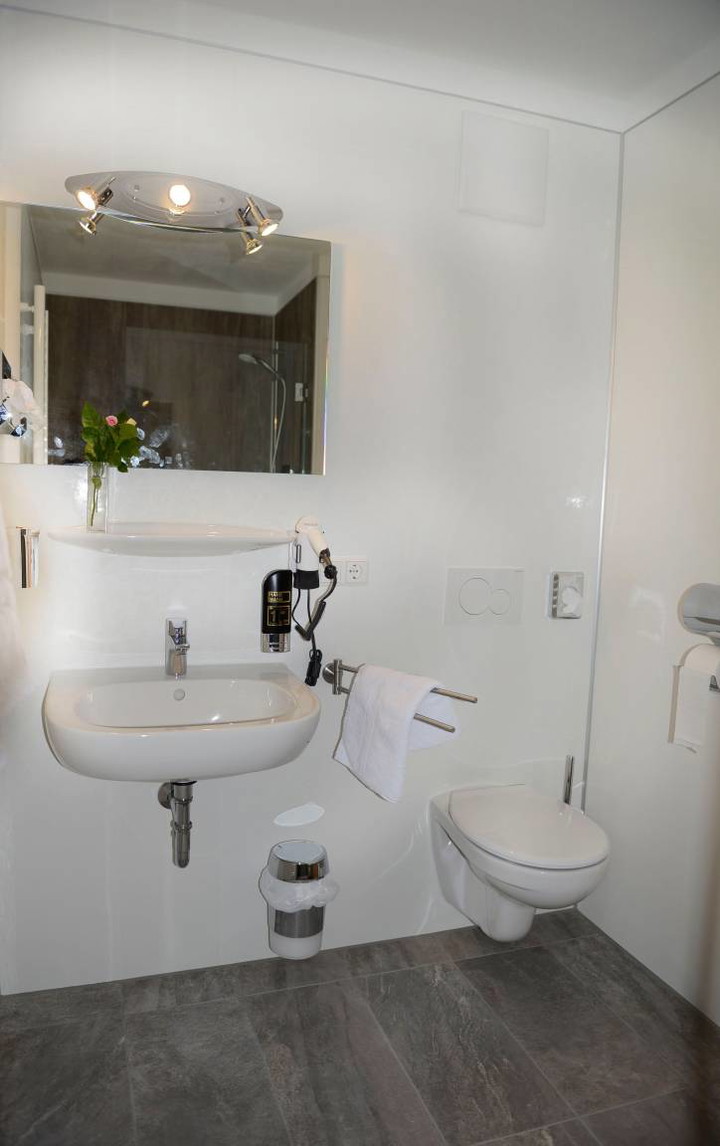 Privatzimmer ∙ 1 Schlafzimmer ∙ 2 Gäste - Sachsenheim
