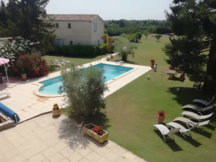 90 M² Ferienhaus ∙ 2 Schlafzimmer ∙ 4 Gäste - Mouriès
