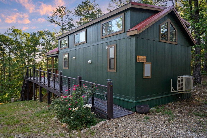 Cabin ∙ 1 Bedroom ∙ 4 Guests - Mississippi